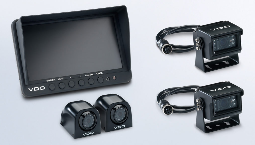 7" Quad Display with 2 Side Mount Cameras and 2 Small Rear View Cameras ...